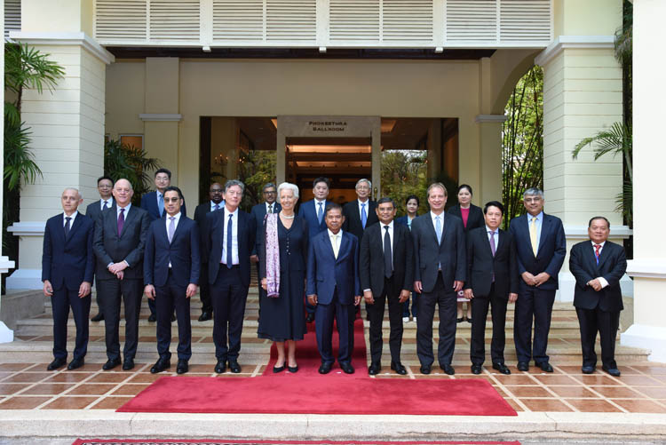 ЗҮҮН ӨМНӨД АЗИЙН ТӨВ БАНКНУУДЫН ХОЛБООНЫ ЕРӨНХИЙЛӨГЧ НАРЫН УУЛЗАЛТАД ОРОЛЦОВ