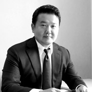 Нөөцийн удирдлага, санхүүгийн зах зээлийн газрын захирал