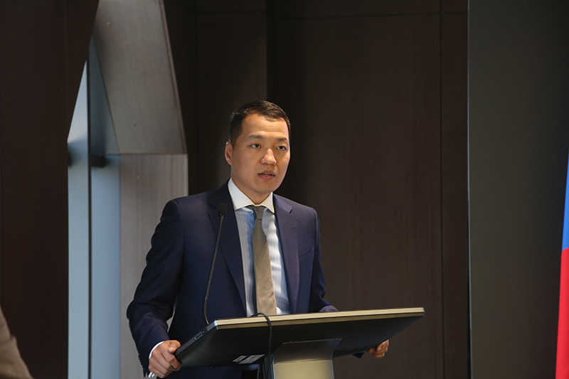 Харилцагчид зөвлөх банкны мэргэжилтнүүдэд батламж гардууллаа